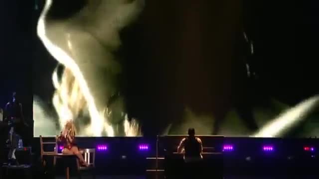 بازخوانی اهنگChristina Aguilera - Oh Mother ترانه ای از جان لنون - نماشا
